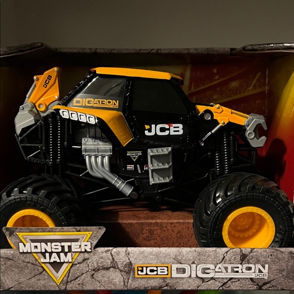 Monster Jam | Toys | Monster Jam Jcb Digatron 225 Series 25 24 Scale ...